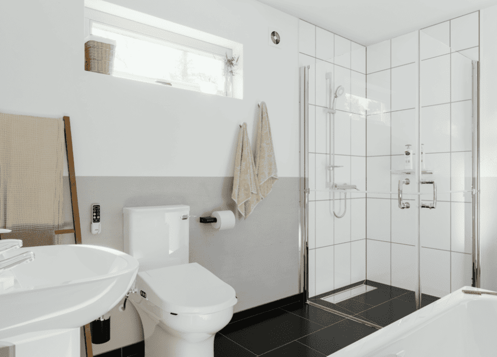 Accessible Half Height Shower Screens - Easy Bathing