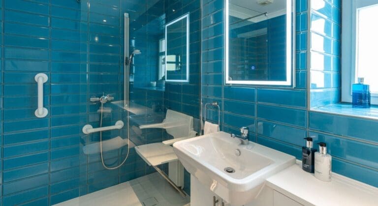 Accessible Shower Screens - Absolute Mobility